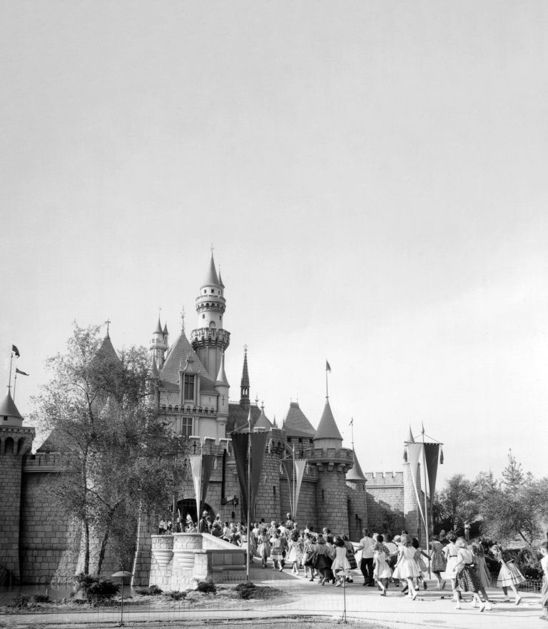 How Disney Parks and Resorts Drive Economic Growth for the U.S ...
