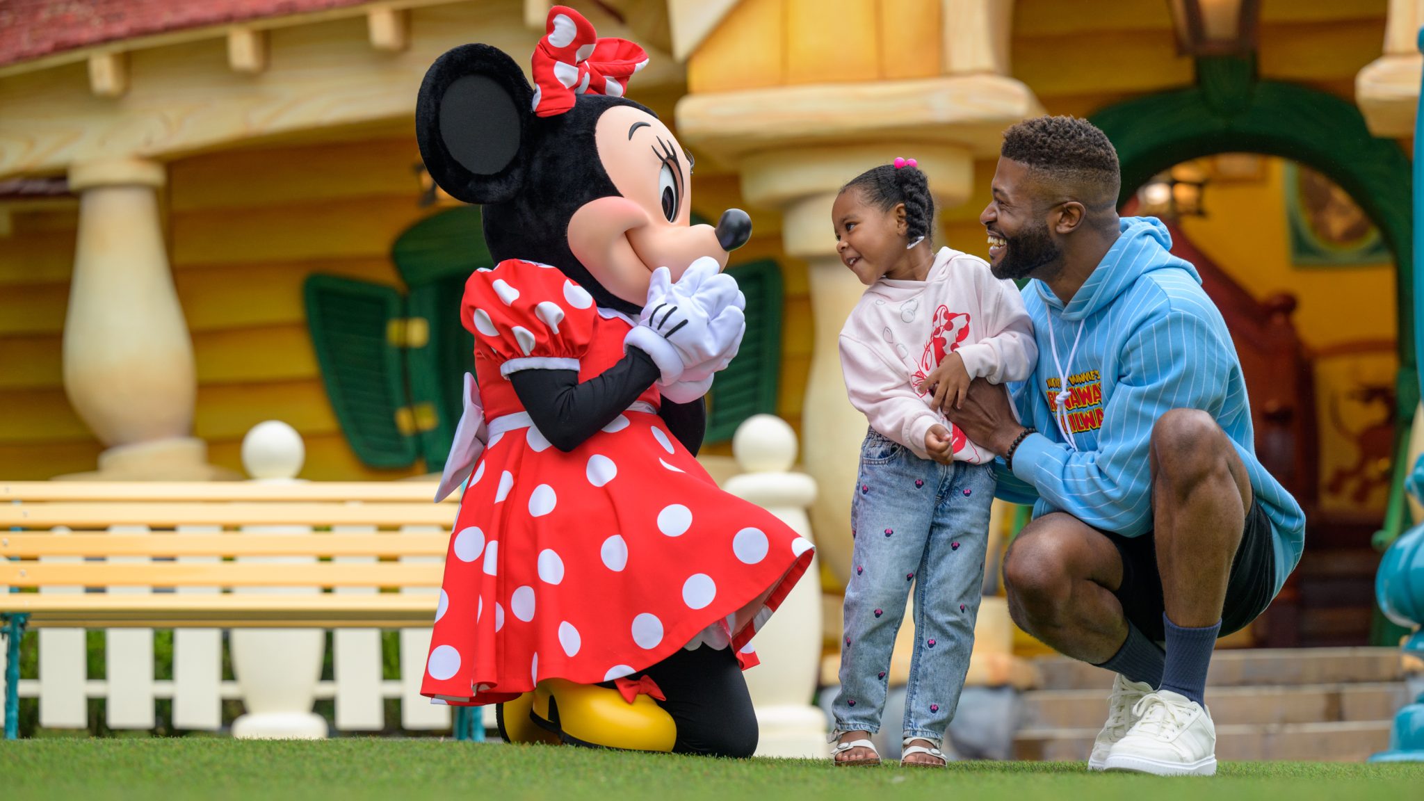 Tips for Visiting the Disneyland Resort with Young Children ...