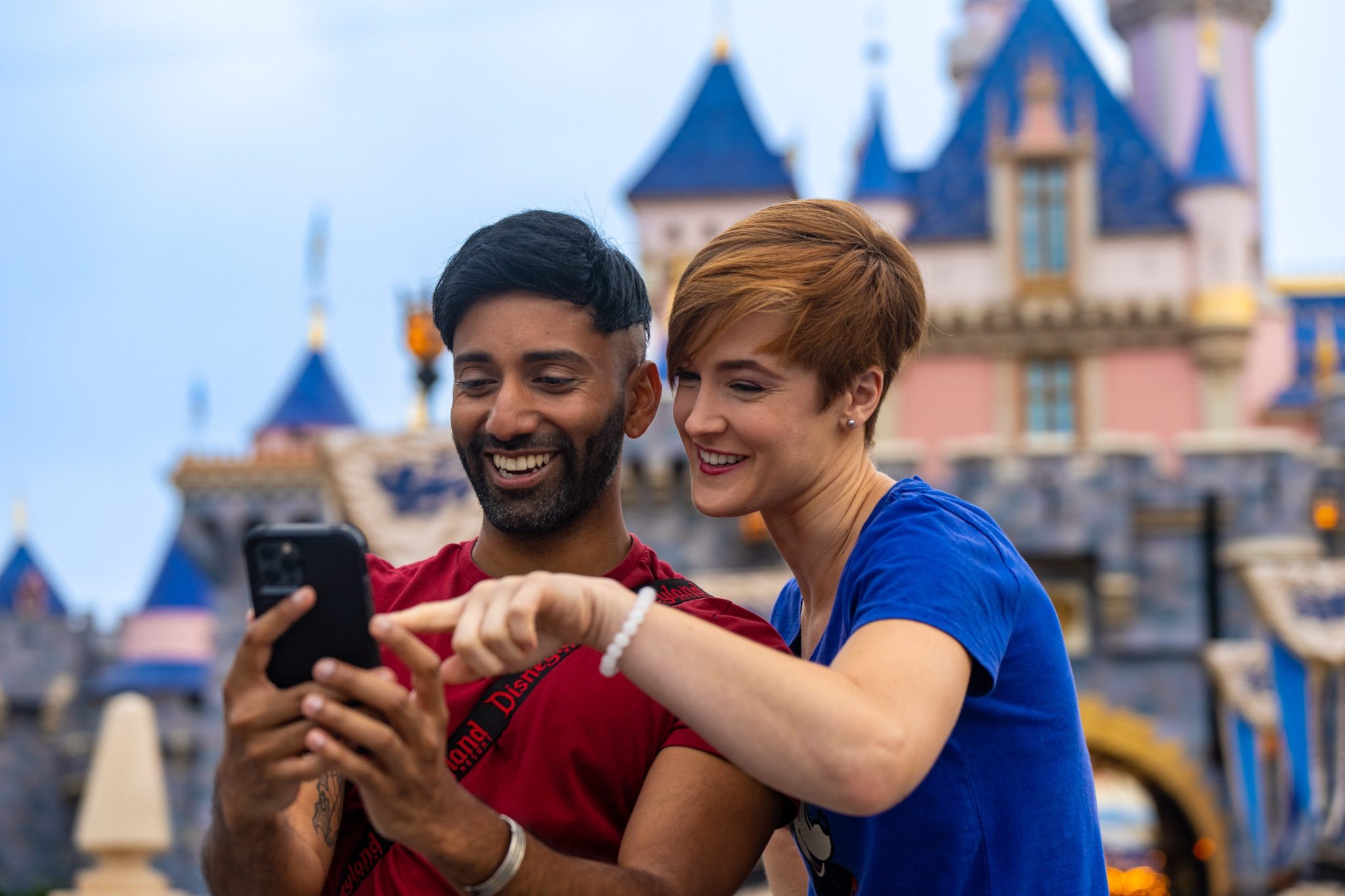 Maximize a Disneyland Resort Visit with the Disneyland App and Digital ...